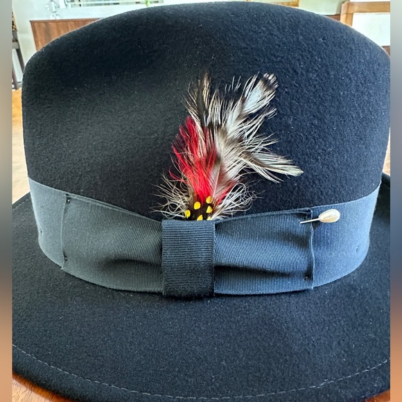 Linwood Avenue by Broner | Accessories | Jaunty Linwood Avenue By ...